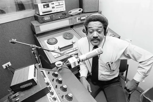 Bobby Seale Black Panthers