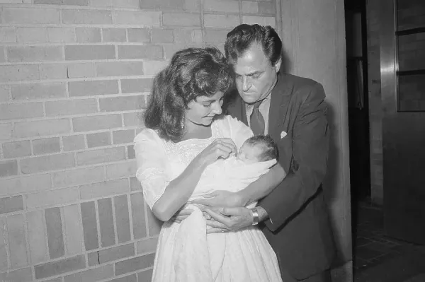 Elizabeth Taylor Daughter See Photos Of Elizabeth Taylor And Her Kids