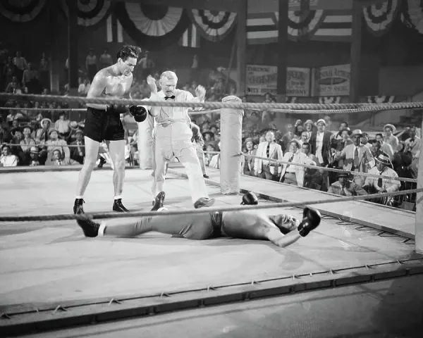 Errol Flynn Fight