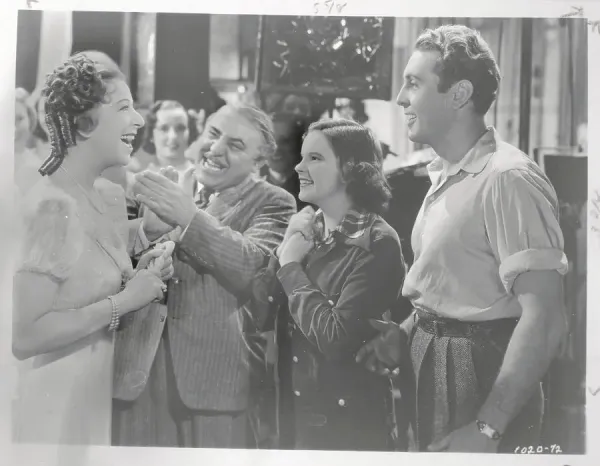 Judy Garland 1938 Everybody Sing