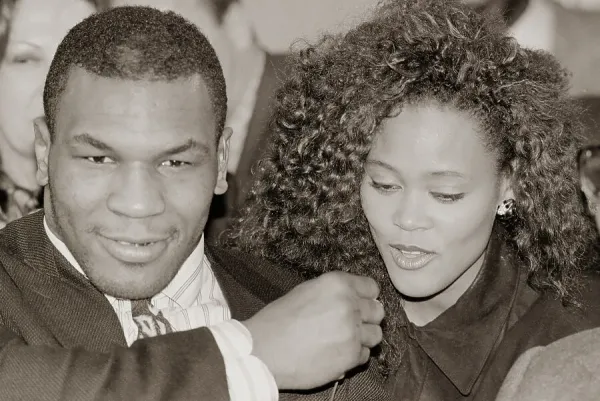 Robin Givens Husband