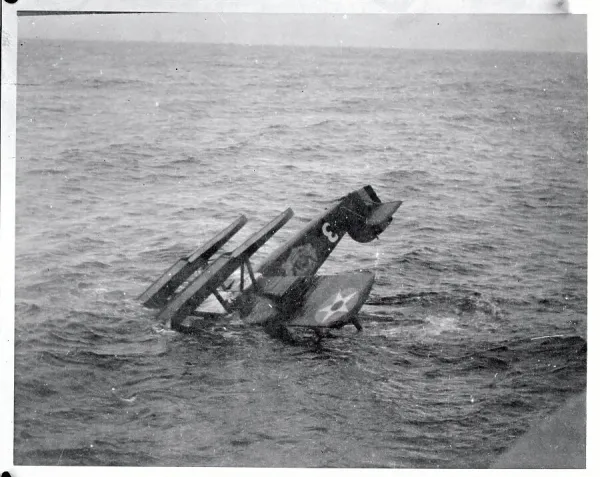 Plane Crash In Water Drawing