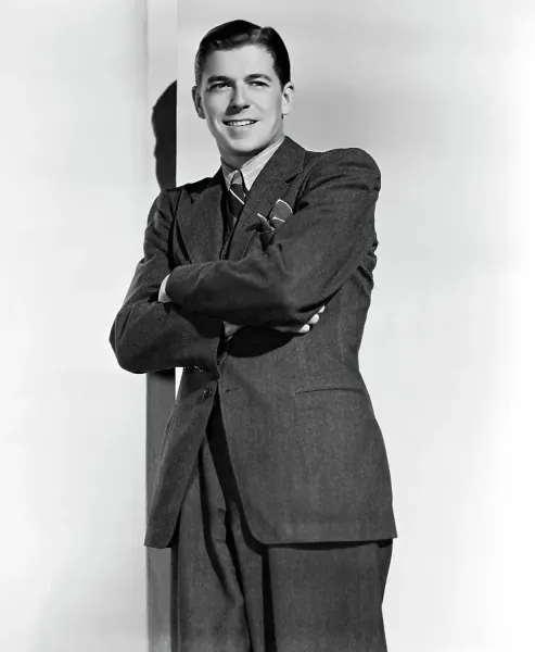 Ronald Reagan Young Actor 60 Photos - Moonagedaydream.film