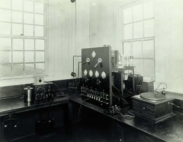 First Radio Transmitter Century Since Dunedin First In NZ On Air