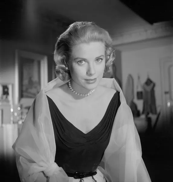 Grace Kelly Rear Window Happy Birthday, Edith Head! | Frock Flicks