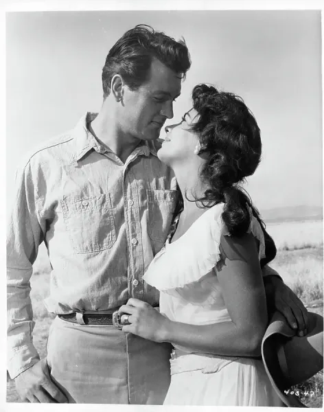 Elizabeth Taylor Giant