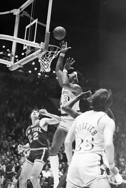 Wilt Chamberlain Lakers Dunken Wilt Chamberlain Blocks Lew Alcindor's
