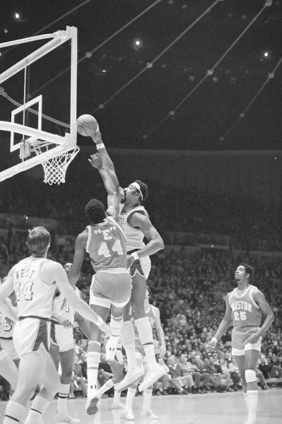 Wilt Chamberlain Lakers Dunken Wilt Chamberlain Blocks Lew Alcindor's